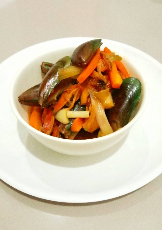 Resep M9. Kerang hijau asam manis oleh Niva Ladhivah - Cookpad