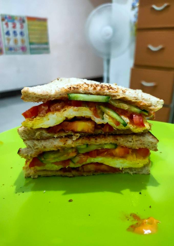 Resep Sandwich diet roti gandum sederhana oleh yunita - Cookpad
