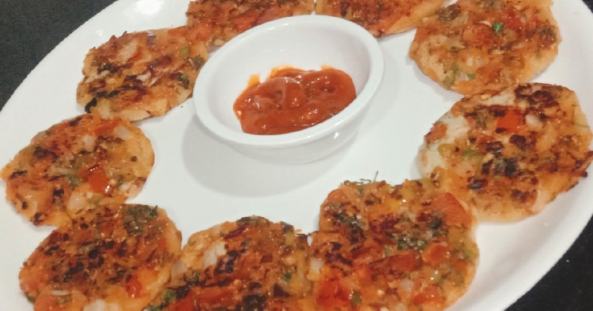 Mini Oats Utappam Recipe by Pinky VinOd Ramnani - Cookpad