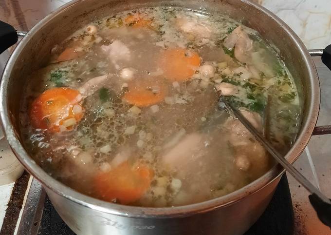 Resep Sop ayam pak min 😁 oleh Ria Novita Sari - Cookpad
