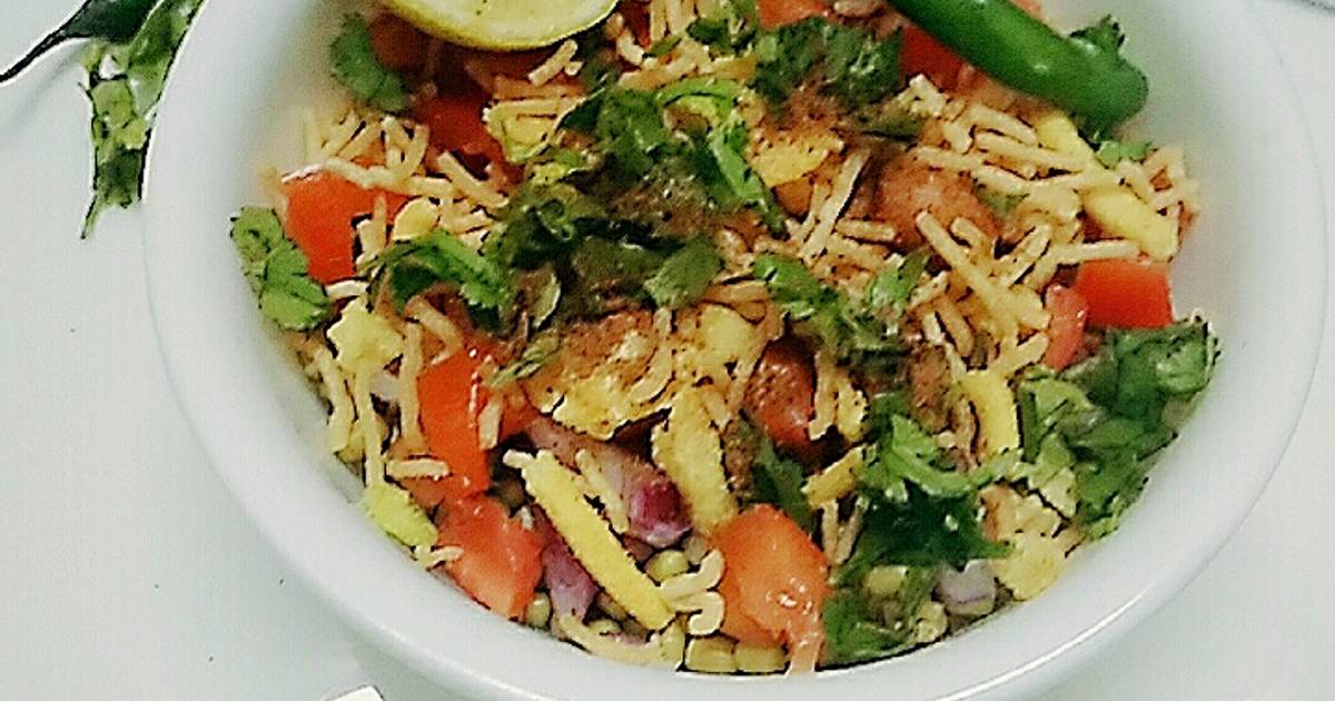 Moth sprouts chat Recipe by jyoti prasad - Cookpad