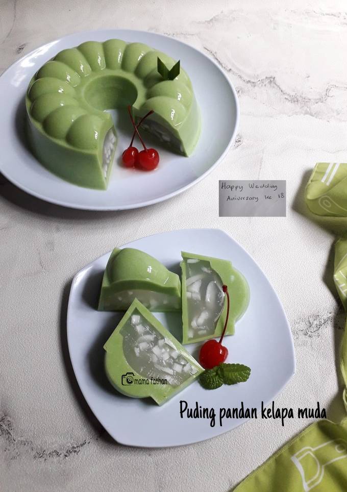 Resep Puding pandan kelapa muda oleh Mama fathan - Cookpad