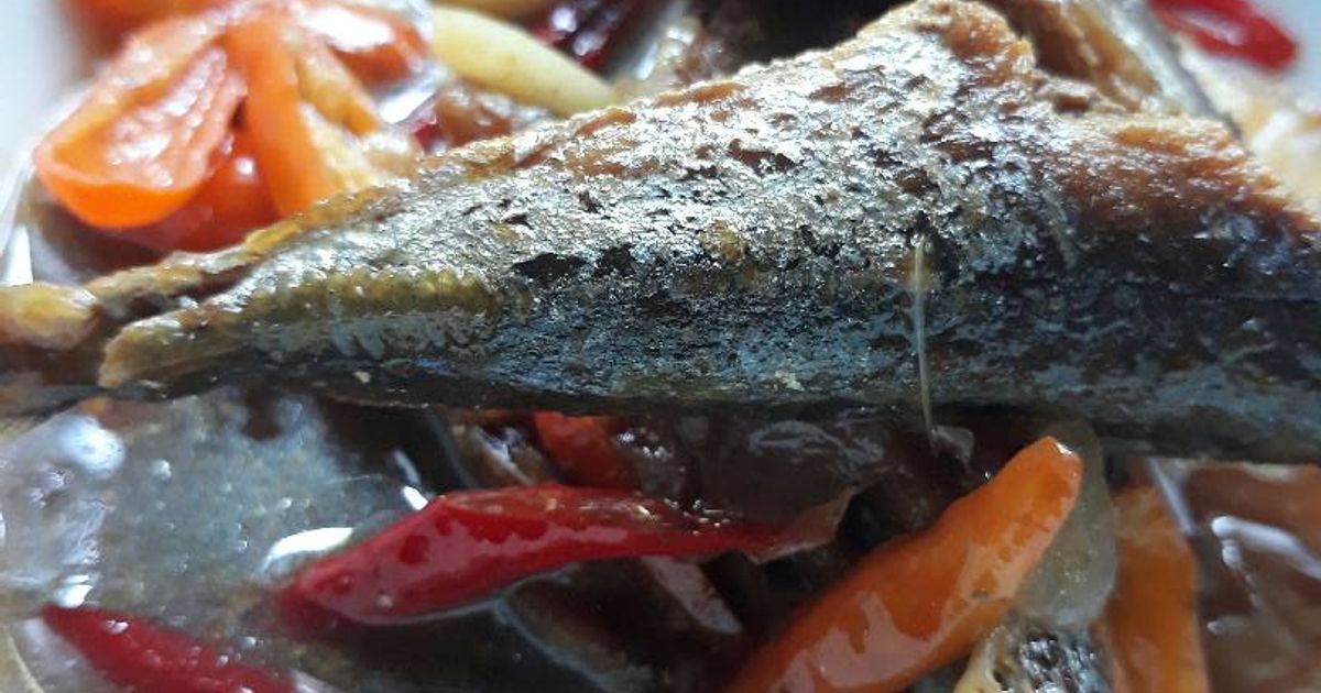 Resep Ikan Asin Kacak Asam oleh raga ayu - Cookpad