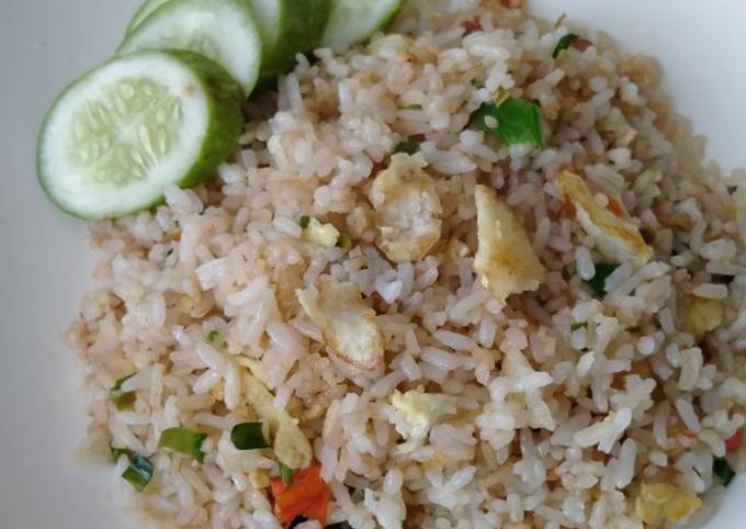 Resep Nasi goreng sederhana oleh Yuli Tiarni - Cookpad
