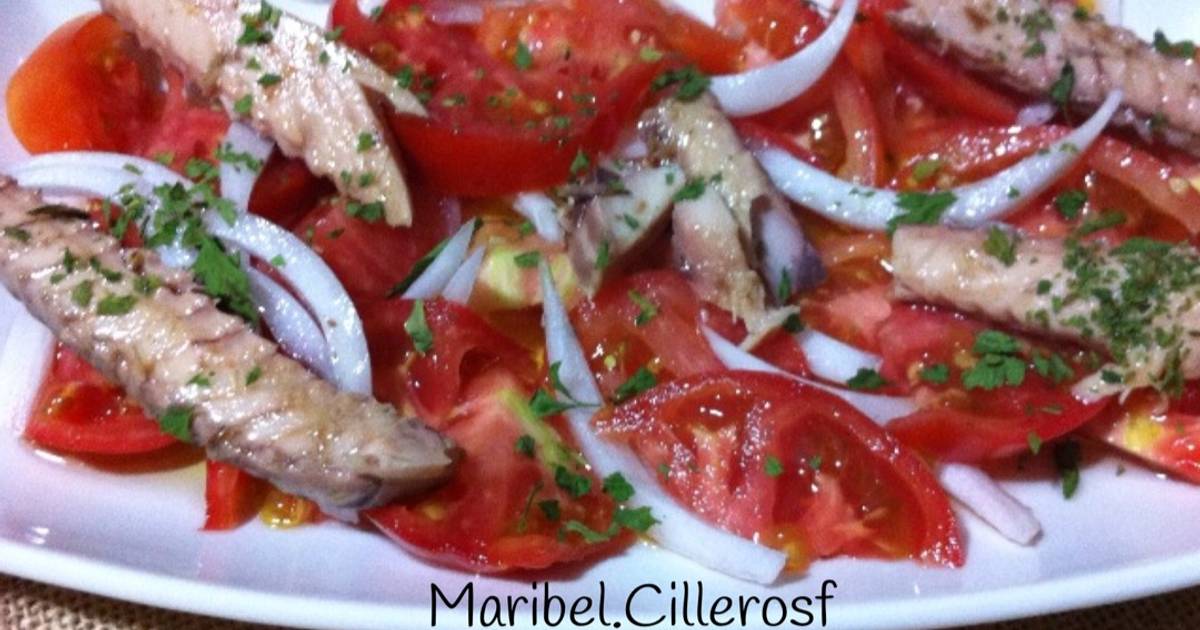 Ensalada De Tomate Y Caballa En Aceite Receta De Maribel Cillerosf Cookpad