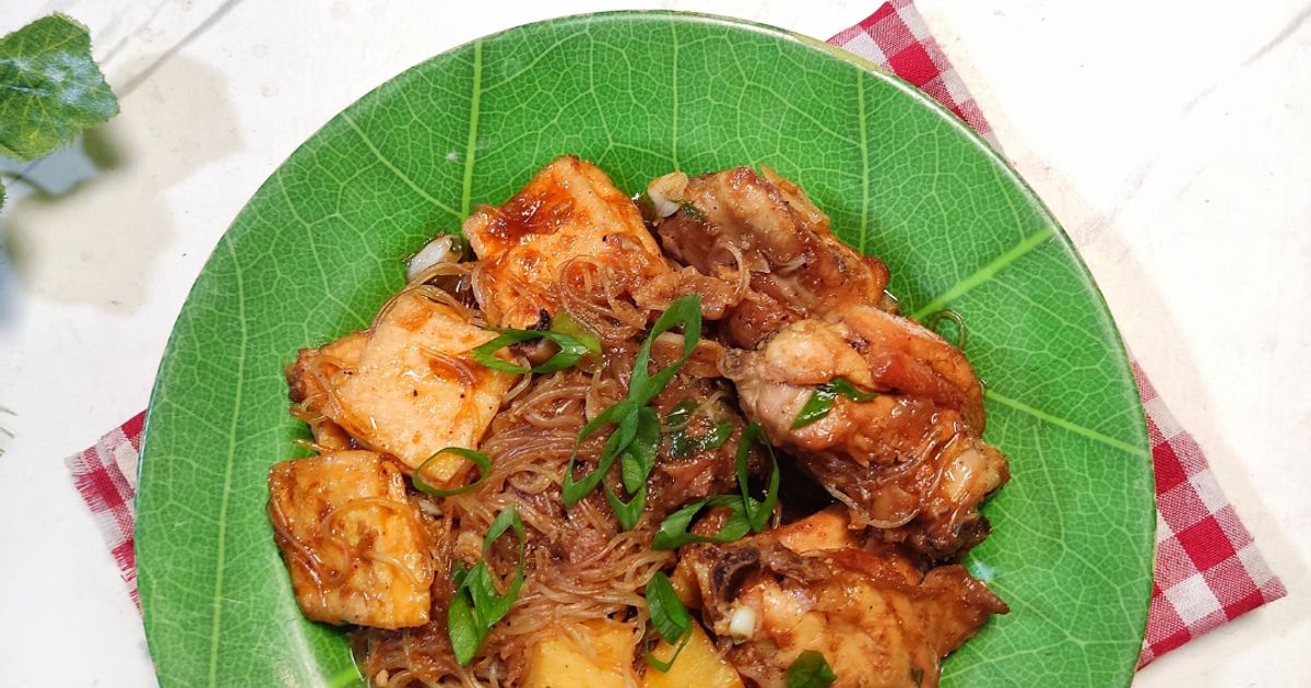Resep Semur Ayam Bihun Tahu Dan Kentang oleh Nyanyah - Cookpad