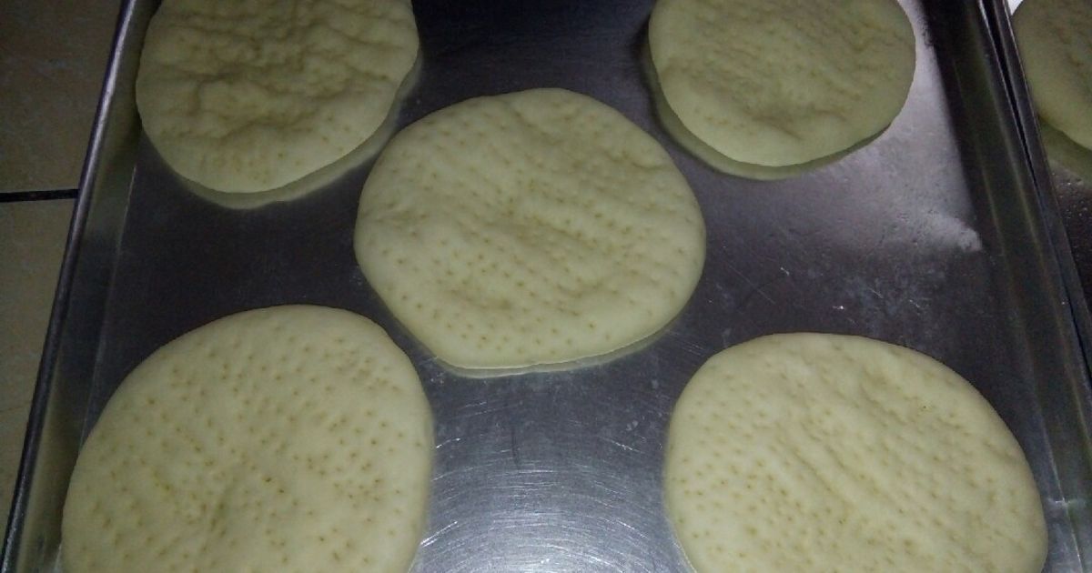 Resep Kulit Pizza Irit oleh Marlina Shinta Putri - Cookpad