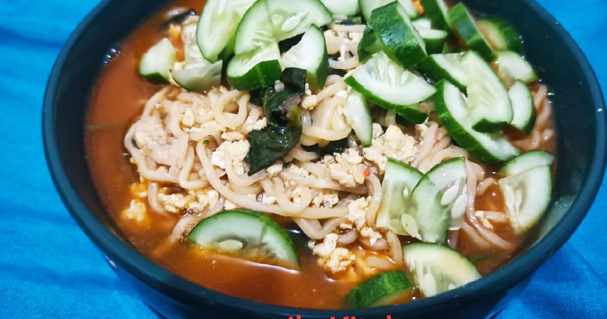 Resep Mie Instan Godok Lava Hot oleh Dapur Mak Upit - Cookpad