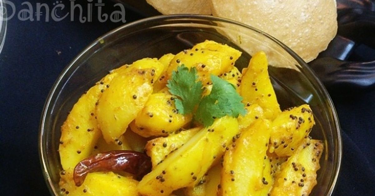 Kumaoni Aloo Gutke With Pooris Recipe by Sanchita Mittal - Cookpad