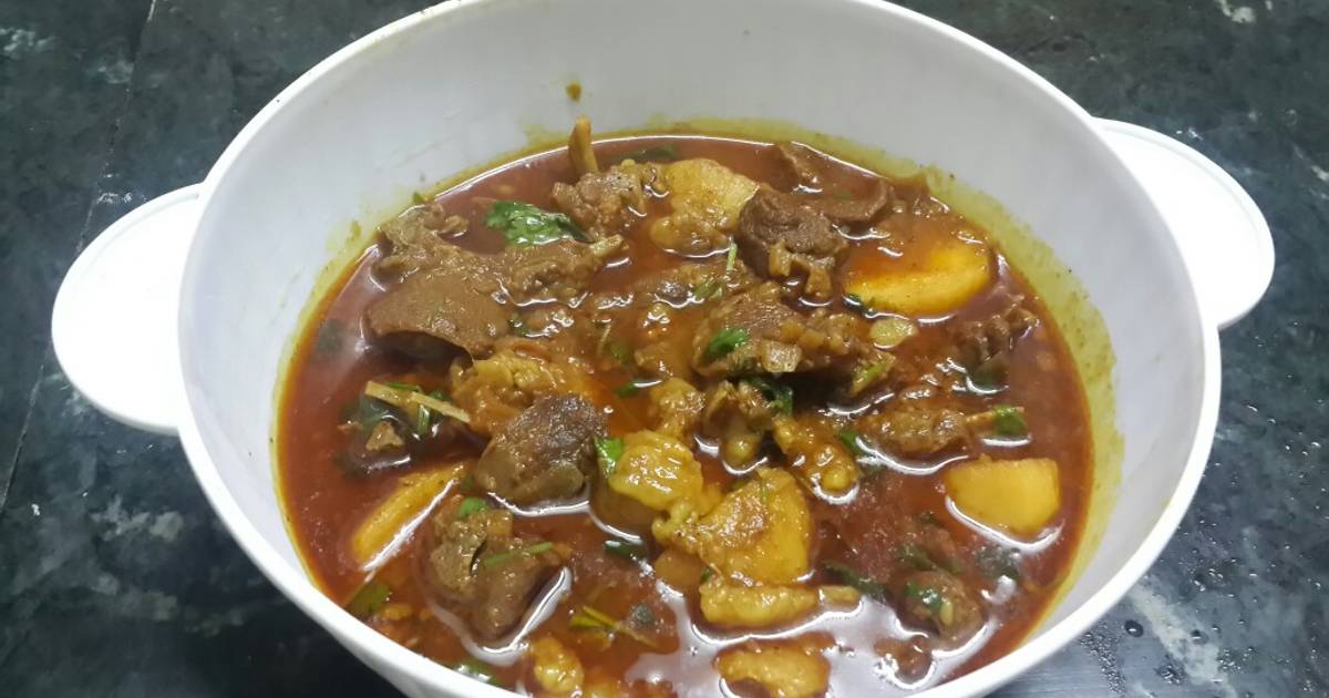 Masala mutton with potatoes Recipe by Kumkum Chatterjee - Cookpad