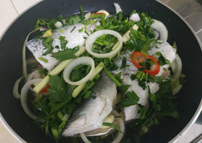 Resipi Ikan kukus serai oleh Nobody's business - Cookpad