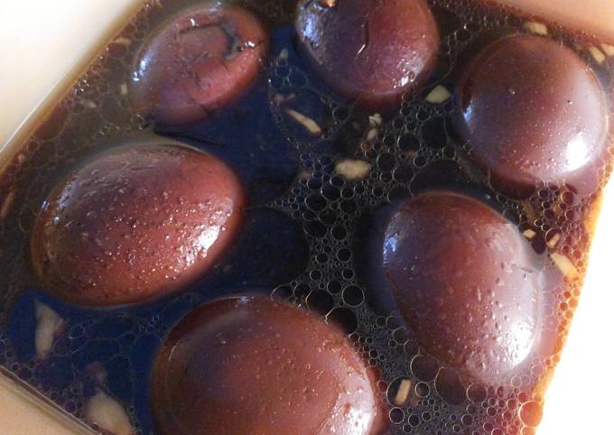 Resep Telur kecap hitam kenyal oleh yohana - Cookpad