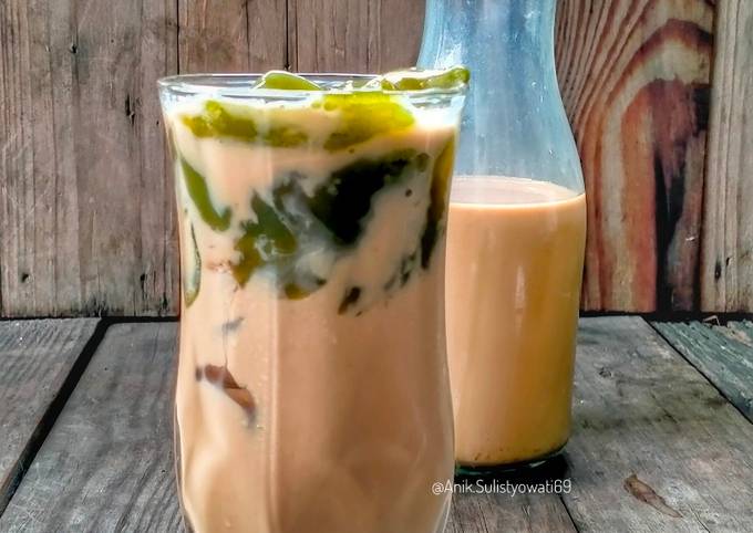 Resep Roasted Milk Tea With Grass Jelly oleh Anik P@won Qulo - Cookpad