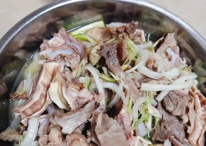 Cách Làm Món Cuống họng heo hấp sả của Huyen le Tran - Cookpad