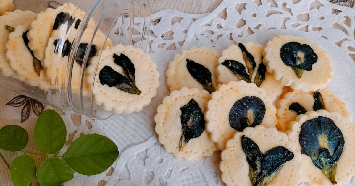 Resep 748. Kukis Maizena Bunga Telang oleh Arti Winarni - Cookpad