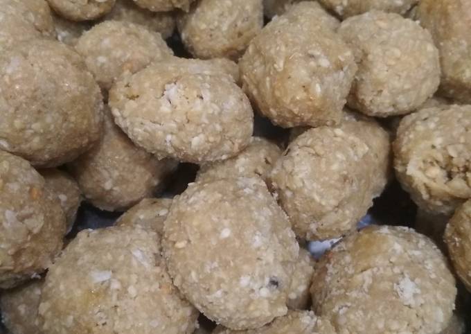 Sesame jaggery ladoo Recipe by Hunny narang - Cookpad