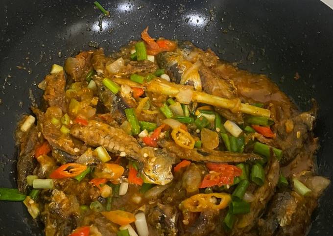 Resep Ikan keranjang suir pedas oleh Mama Puti - Cookpad