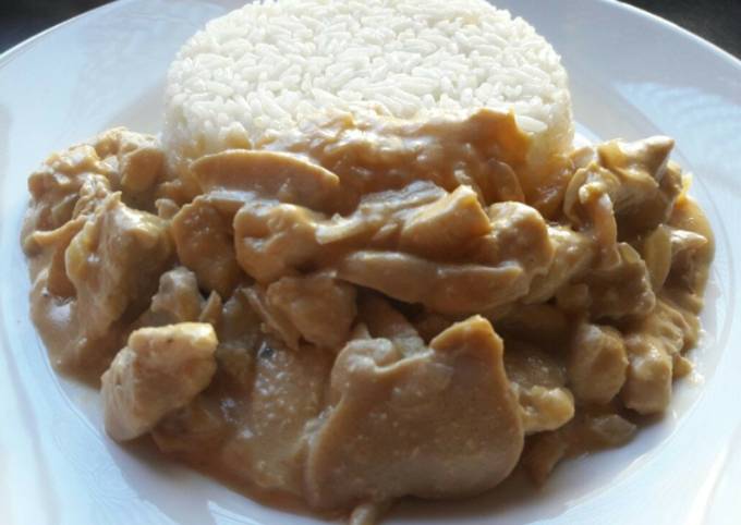 Strogonoff de pollo Receta de Melileli - Cookpad