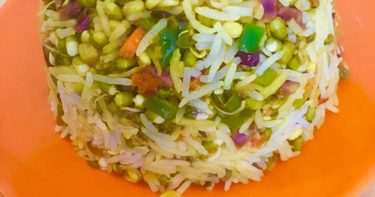 Sprouted Moong Pulao Recipe by Kinnari Rathod - Cookpad