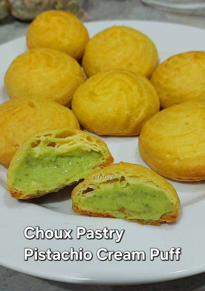 Resep Choux Pastry Pistachio Cream Puff (Kue Soes) oleh NayNay - Cookpad