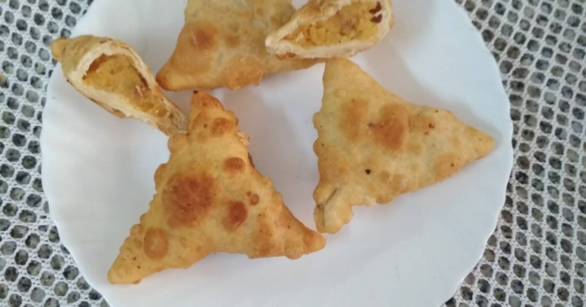 Besan Halwa Samose Recipe by Naheed Alam - Cookpad