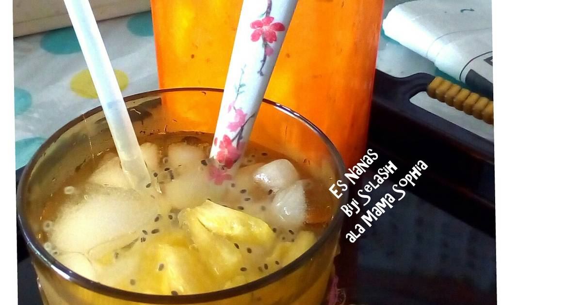 Resep Es Nanas Biji Selasih Segar oleh Mama Sophia - Cookpad