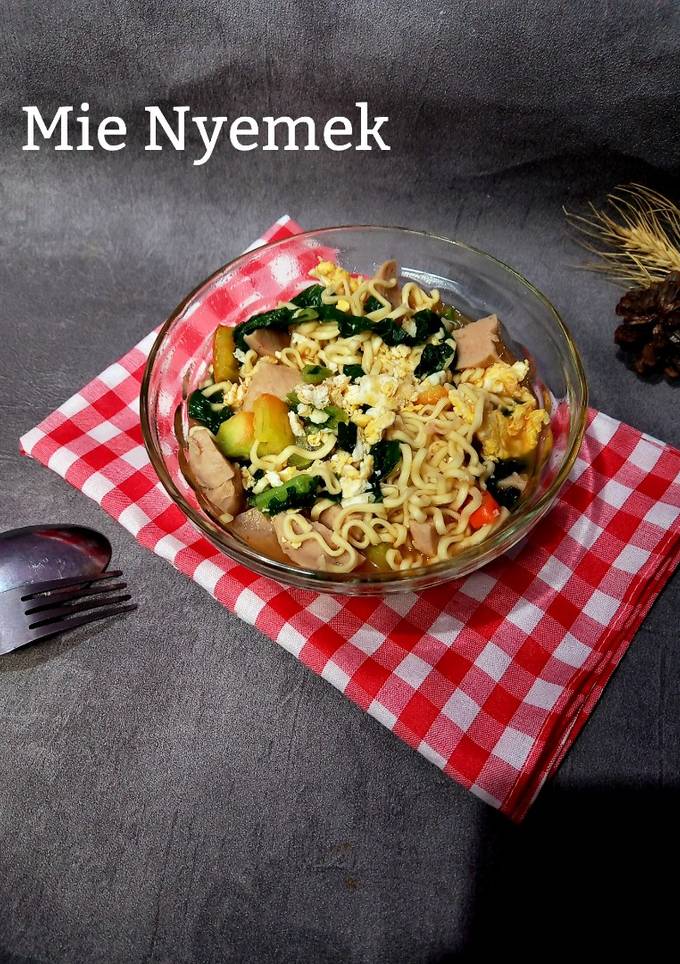 Resep Mie Nyemek oleh Gita Rahayu - Cookpad