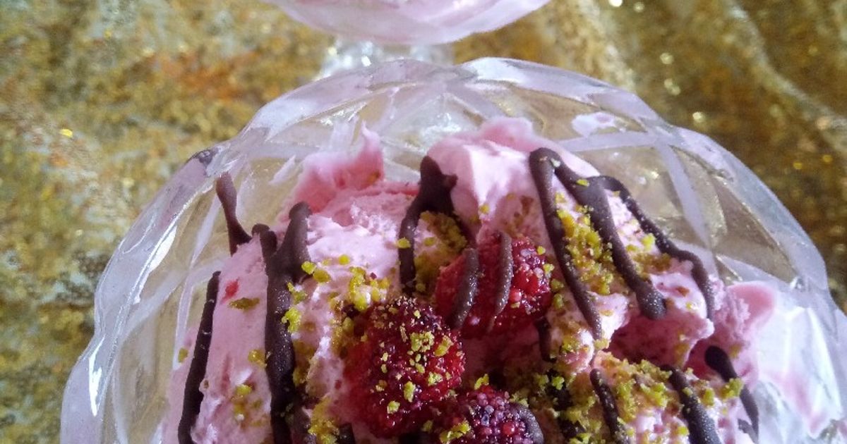 طريقة عمل ايس كريم توت الاحمر وفراولة على اصولها بطريقة سهلة وسريعة من ...