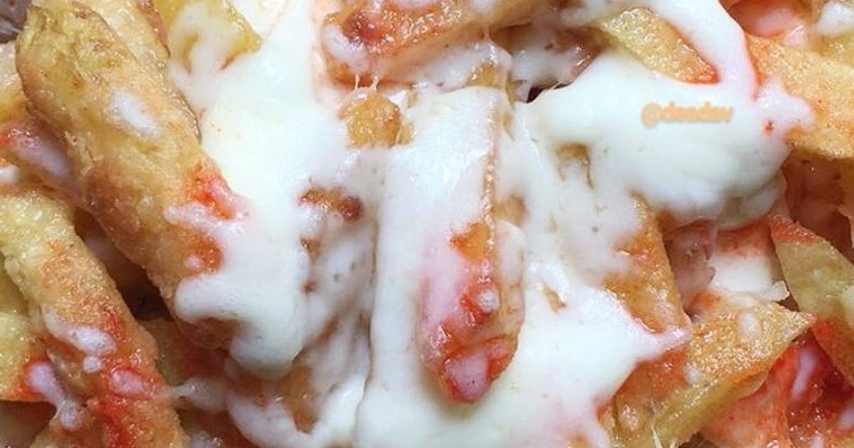Resep Cheesy Loaded Potato Fries oleh Dea Davina - Cookpad