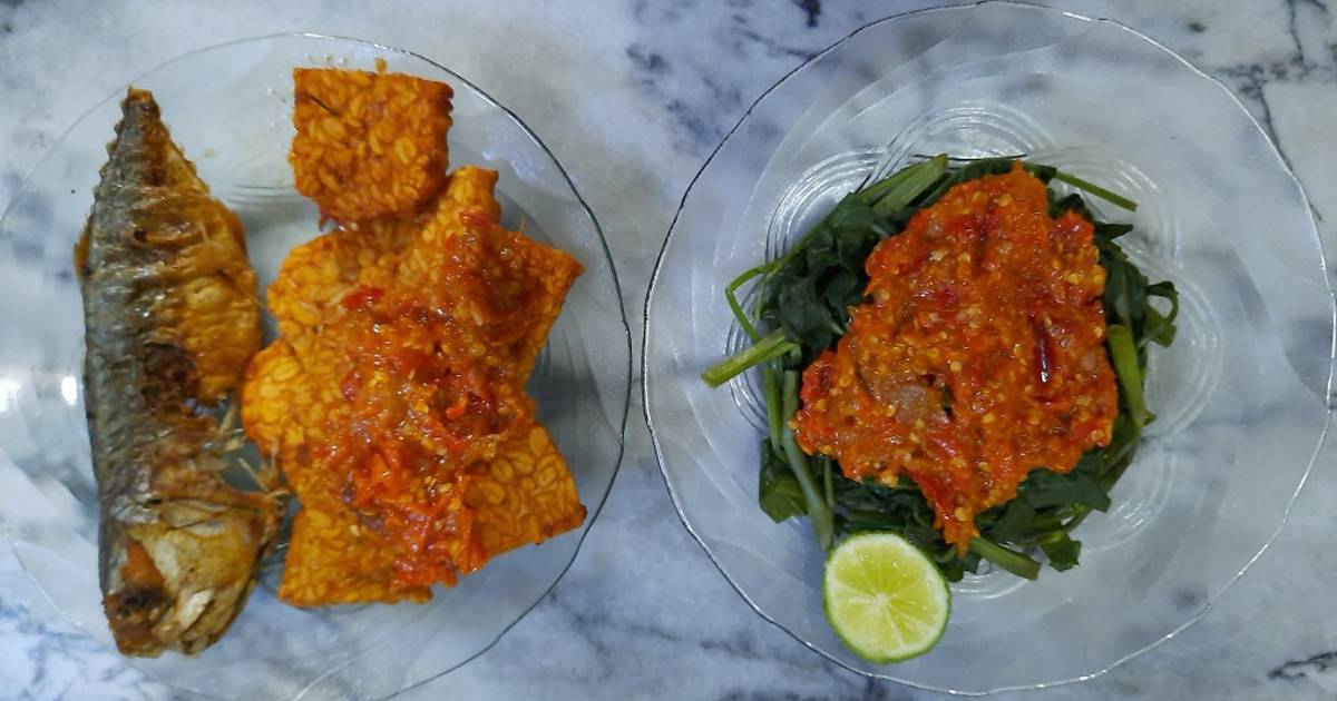 Resep Plecing Kangkung Sambal Terasi oleh Dapur Snowwhite - Cookpad