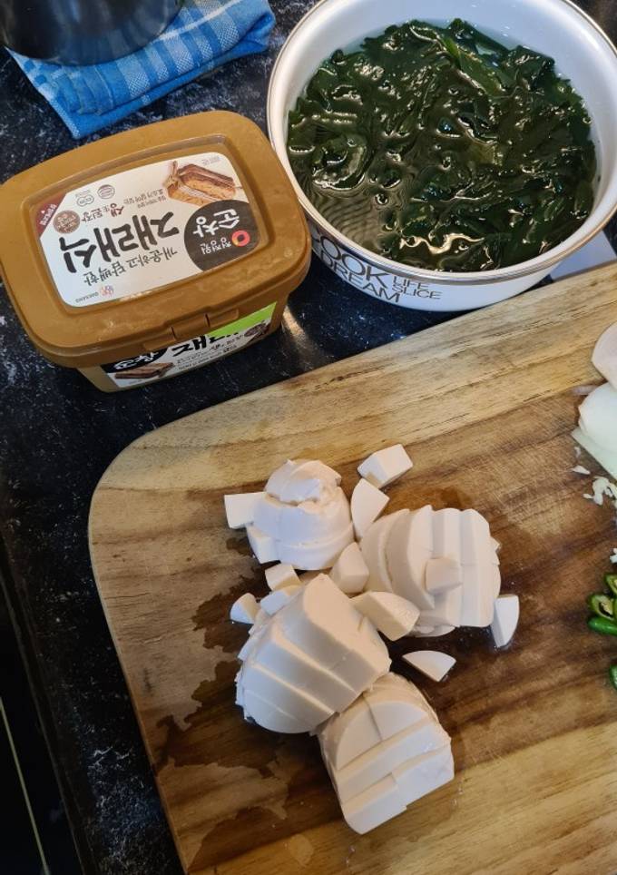 Resep Miso soup (sop rumput laut) oleh Yuni Yanti F - Cookpad