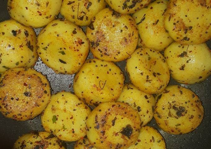 Stuff suji balls Recipe by Lalit Sharma - Cookpad