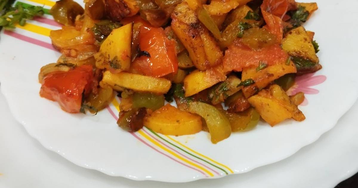 Potato & Capsicum Subji Recipe by Aruna Thapar - Cookpad