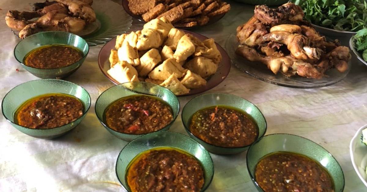 Resep Sambal nasi uduk pecel lele oleh mawarni sukma - Cookpad