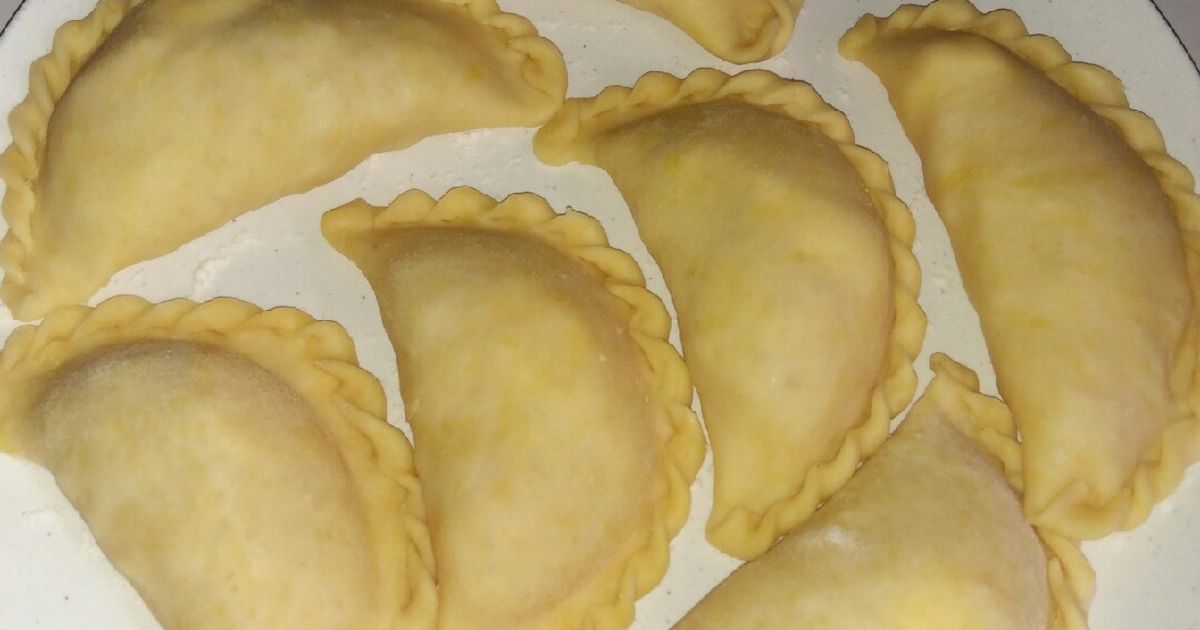 Resep Pastel Isi Wortel Kentang (Rogut) oleh Mom Richil Nov - Cookpad