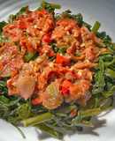 Resep plecing kangkung lezat, pedas, dan praktis