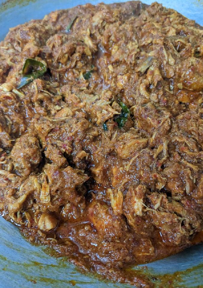 Resipi Rendang Ayam Daun Limau Purut oleh Nana Isya - Cookpad