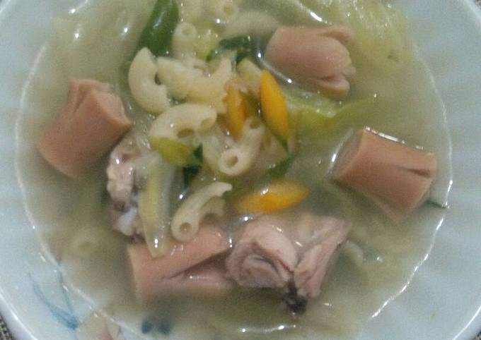 Resep Sop Ayam Sosis Macaroni oleh Nathasya's Kitchen - Cookpad