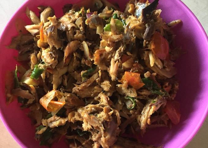 Resep Oseng ikan pindang kukus oleh yoan-army - Cookpad