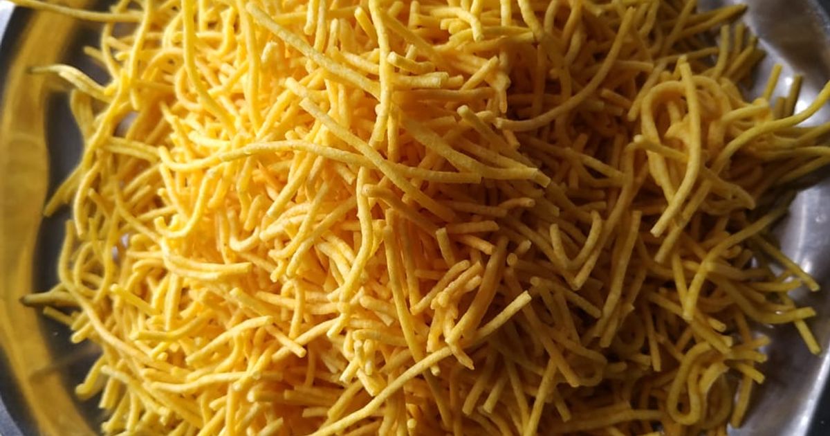 Disha Nagar દ્વારા રેસીપી ચણાના લોટની સેવ - કૂકપૅડ