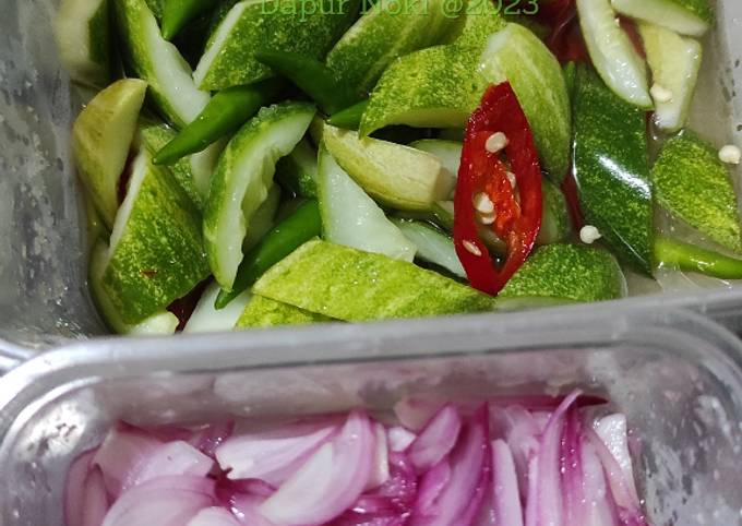 Resep Acar Timun, Rawit Hijau, & Bawang Merah oleh indah lestari - Cookpad