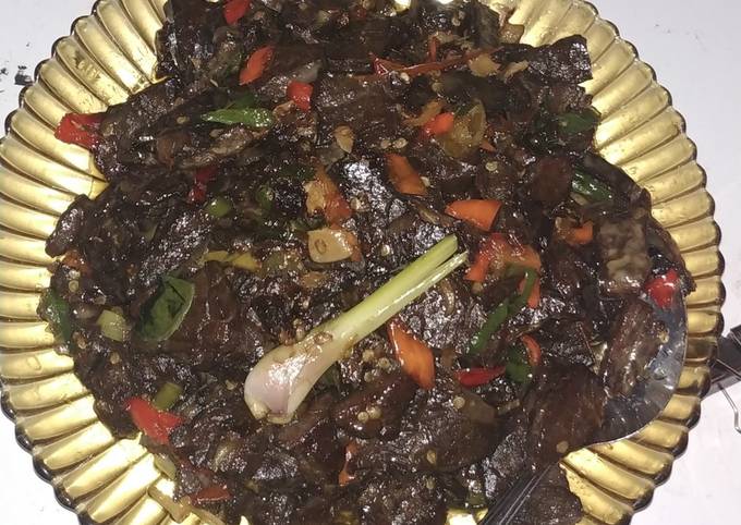 Resep Oseng paru pedas oleh Ulvariyani - Cookpad