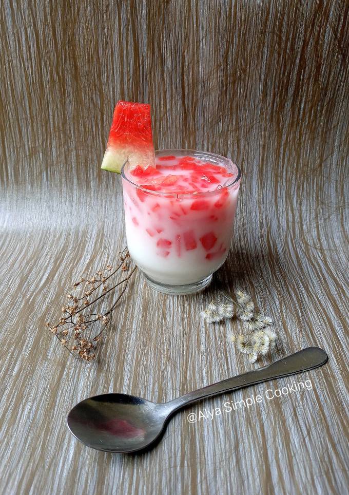 Resep Es Susu Semangka Segar Simple oleh Alya Nurfitri🍳 - Cookpad