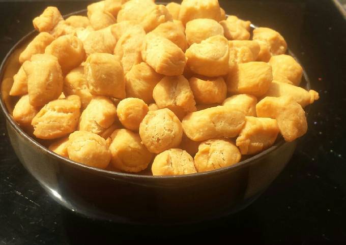 Crispy chin chin Recipe by Enefola Joy Owoicho - Cookpad