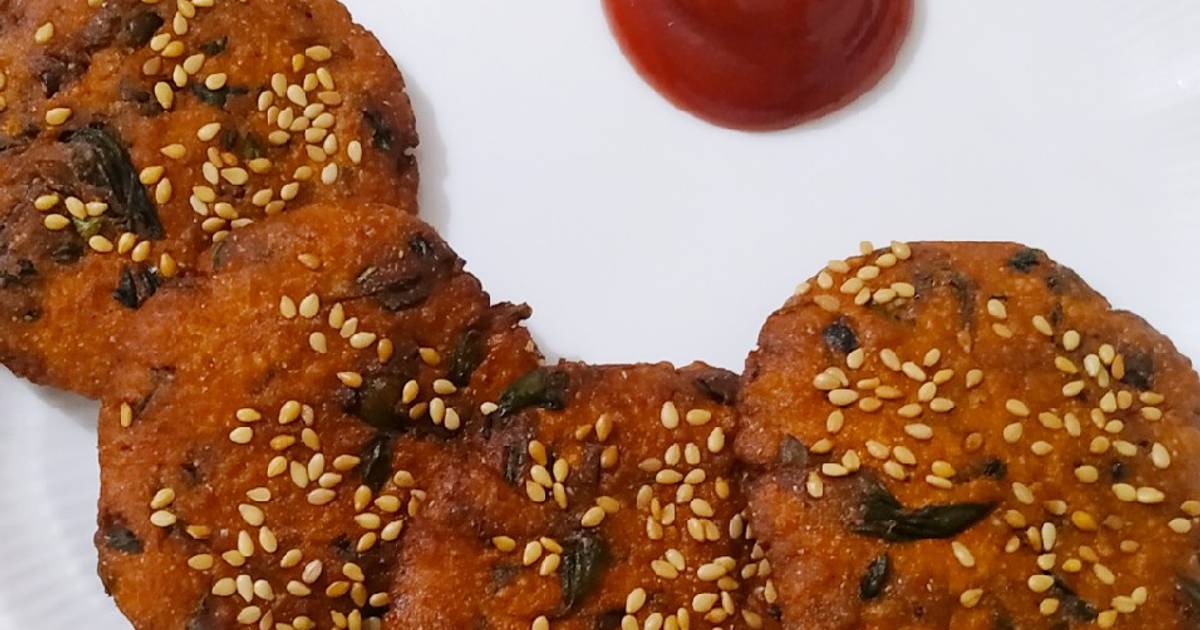 Bajra methi vada Recipe by Prajakta Patil - Cookpad