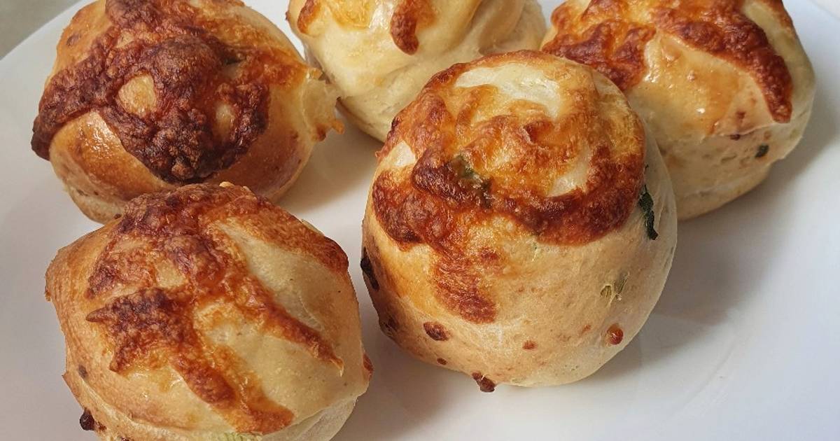 Mozzarella sajtos-újhagymás pogácsa | Agnes Borbely-Kovacs receptje ...