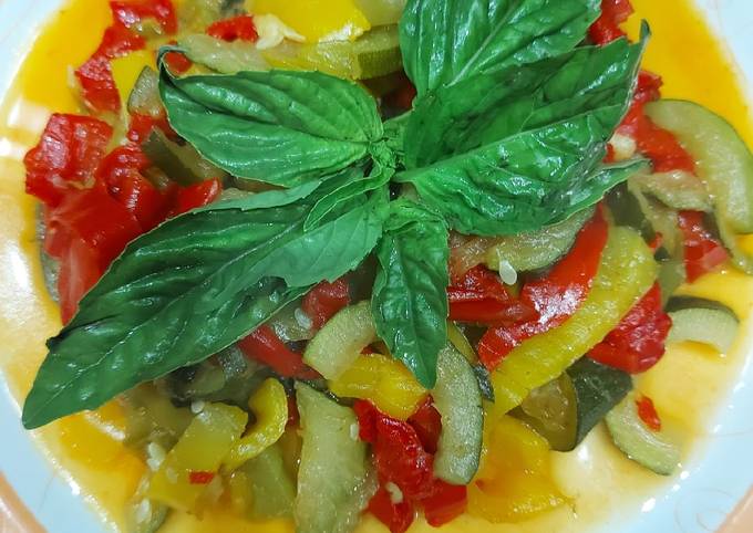 Ricetta Peperoni e zucchine light di Ester Abete - Cookpad