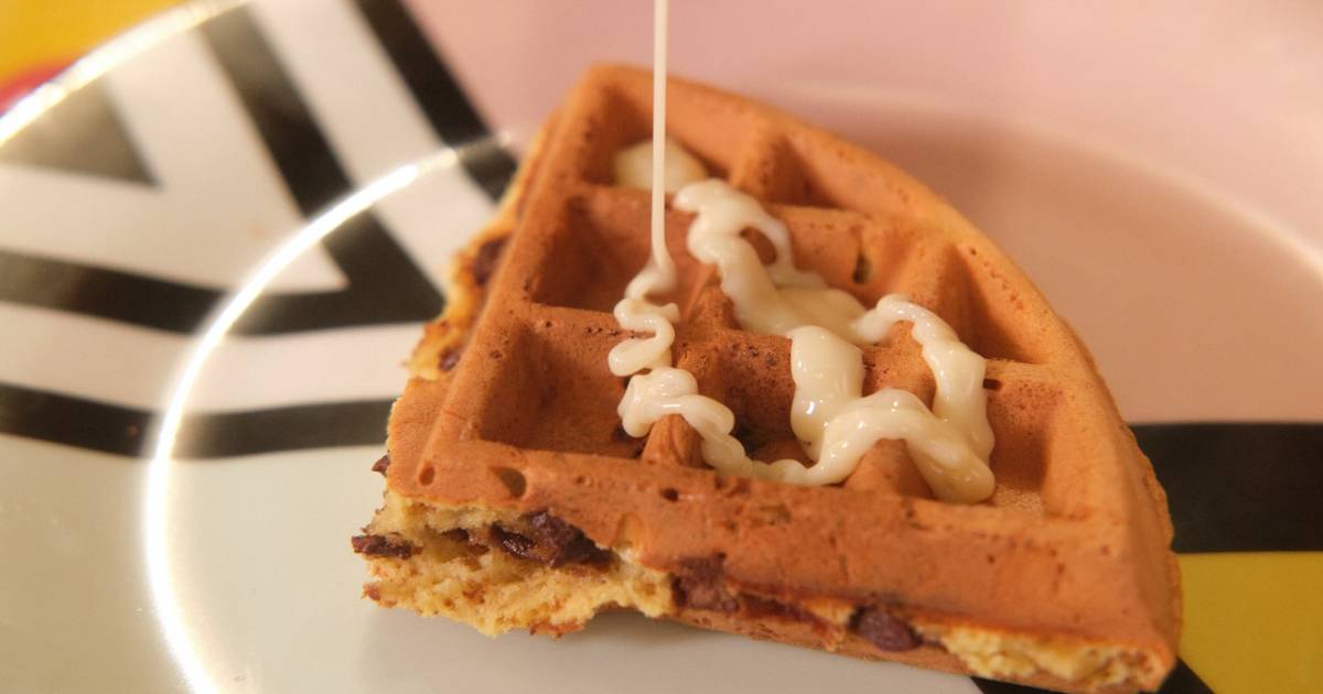 Waffles con chispas de chocolate Receta de Ana Angel- Cookpad