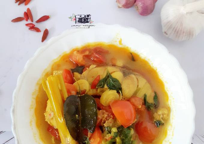 Resep Sup Ikan Kuah Kuning oleh Ummu Maryam - Cookpad
