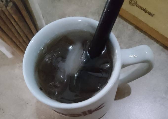 Resep Es teh kayu manis oleh Ani Brilian - Cookpad